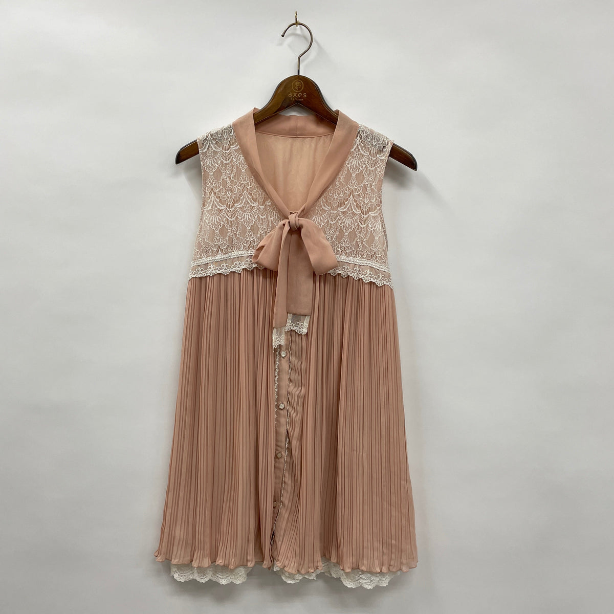 プリーツ入りノースリBL – PASTEQIDOR