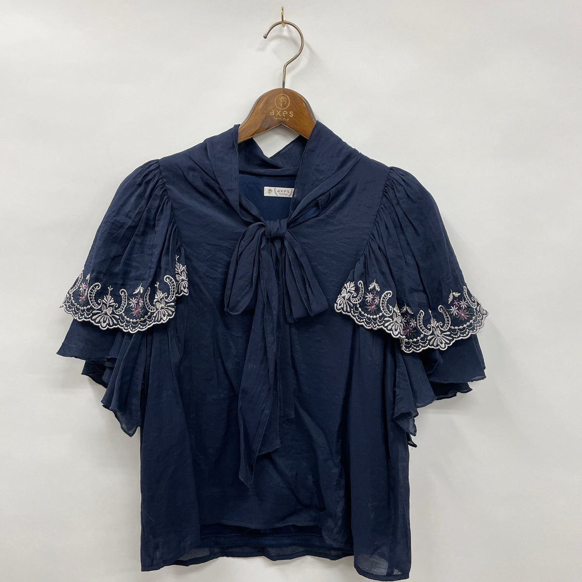 レース風刺繍入フリルBL – PASTEQIDOR