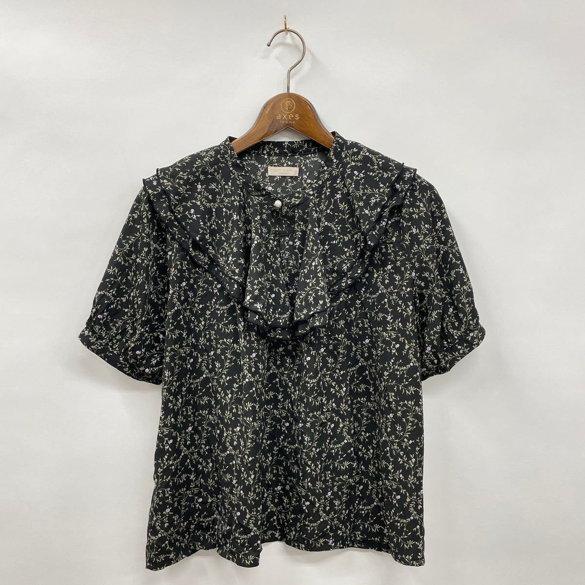 ラッフルフリル襟BL – PASTEQIDOR