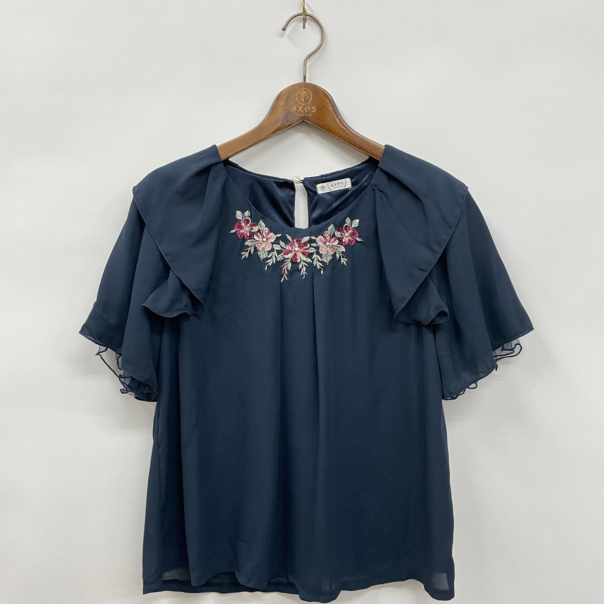 フラワー刺繍フリル袖BL – PASTEQIDOR